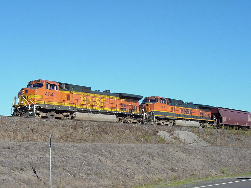 BNSF 4541